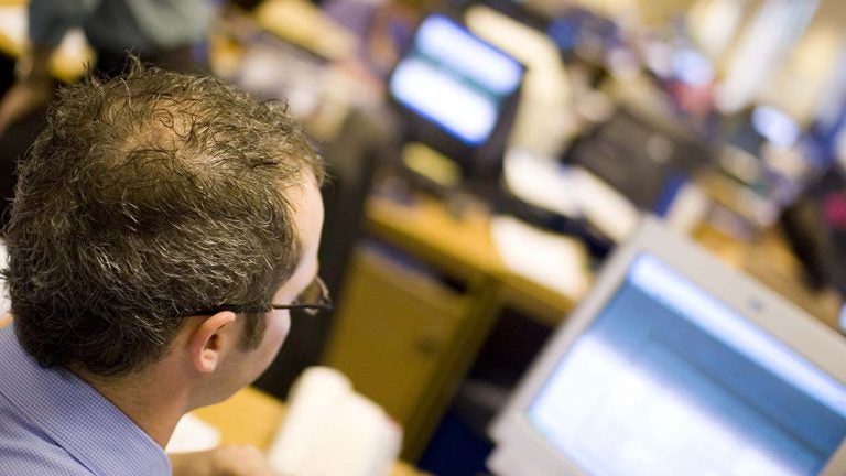 How to Monitor Employee Internet Use at Work | SmallBizClub