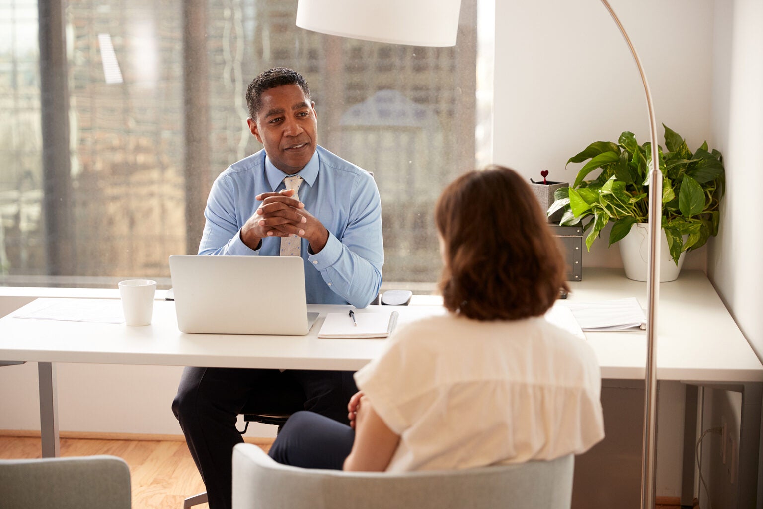 How To Choose The Right Financial Advisor For Your Small Business Needs How To Choose The Right Financial Advisor For Your Small Business Needs